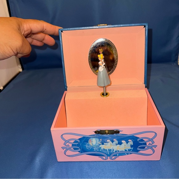 Disney | Toys | Vintage Dancing Disney Cinderella Jewelry Music Box ...